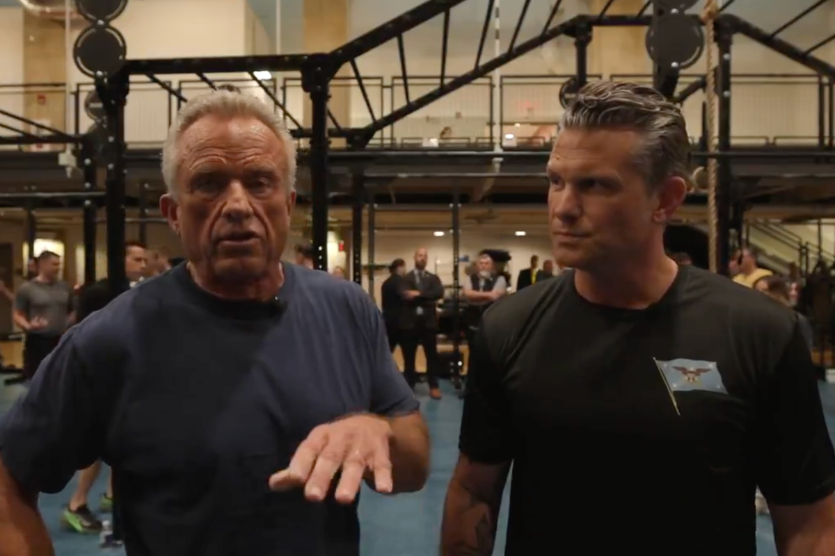 RFK Jr and Hegseth do fitness challenge with Marines as they encourage ...