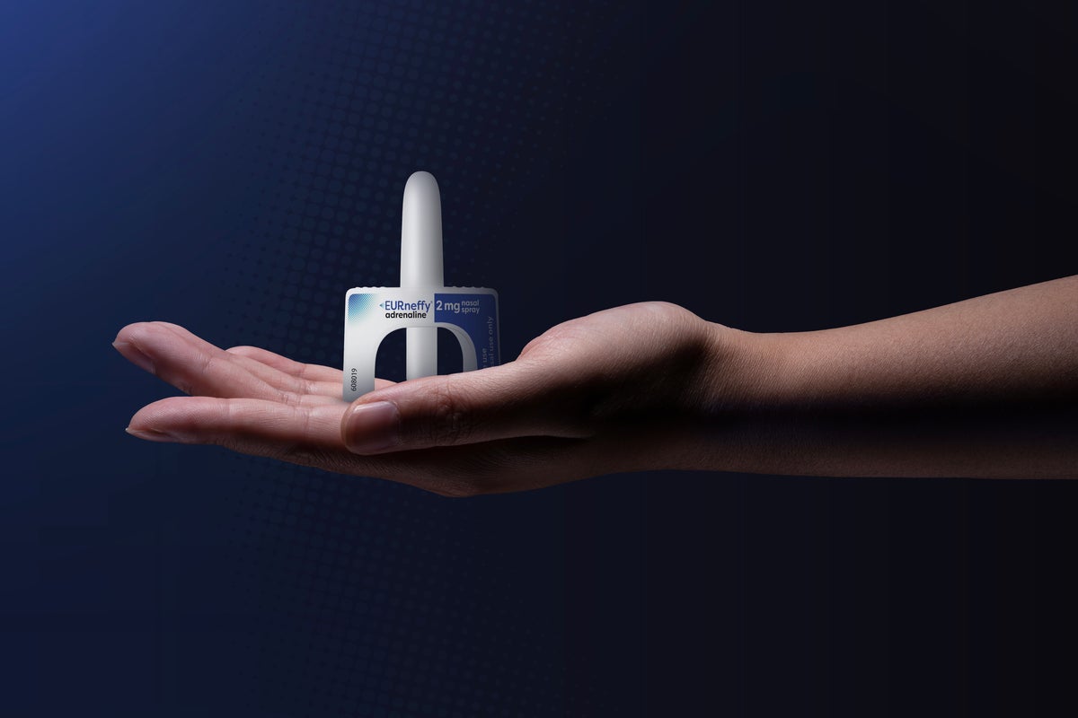 Life-saving nasal spray treatment for anaphylaxis now available in UK