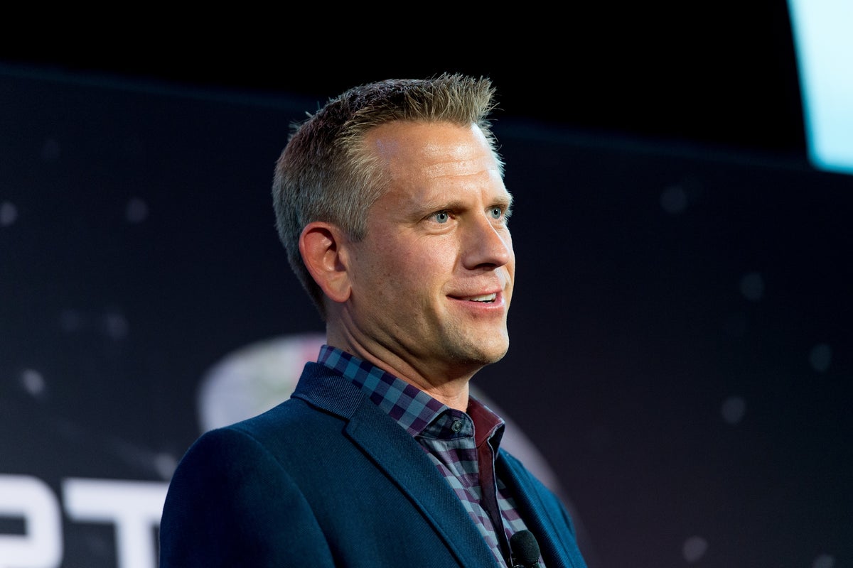 John Brenkus death: Founder and host of ESPN’s Sports Science dies aged 54 - Yahoo News Canada