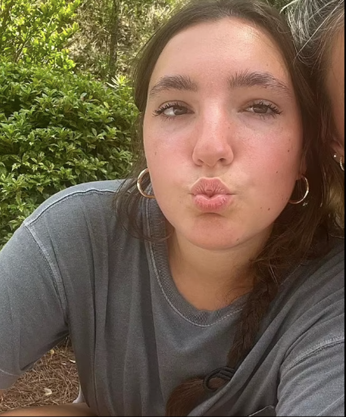 Lowe’s executive’s 16-year-old daughter dies in Porsche car crash - Yahoo News Canada