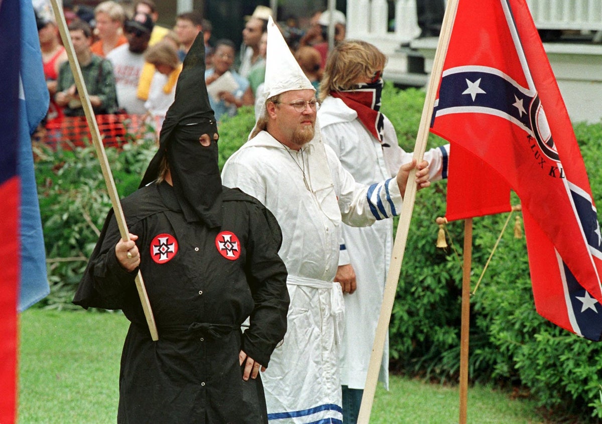 Kentucky KKK distributing flyers warning immigrants: ‘Leave now ...