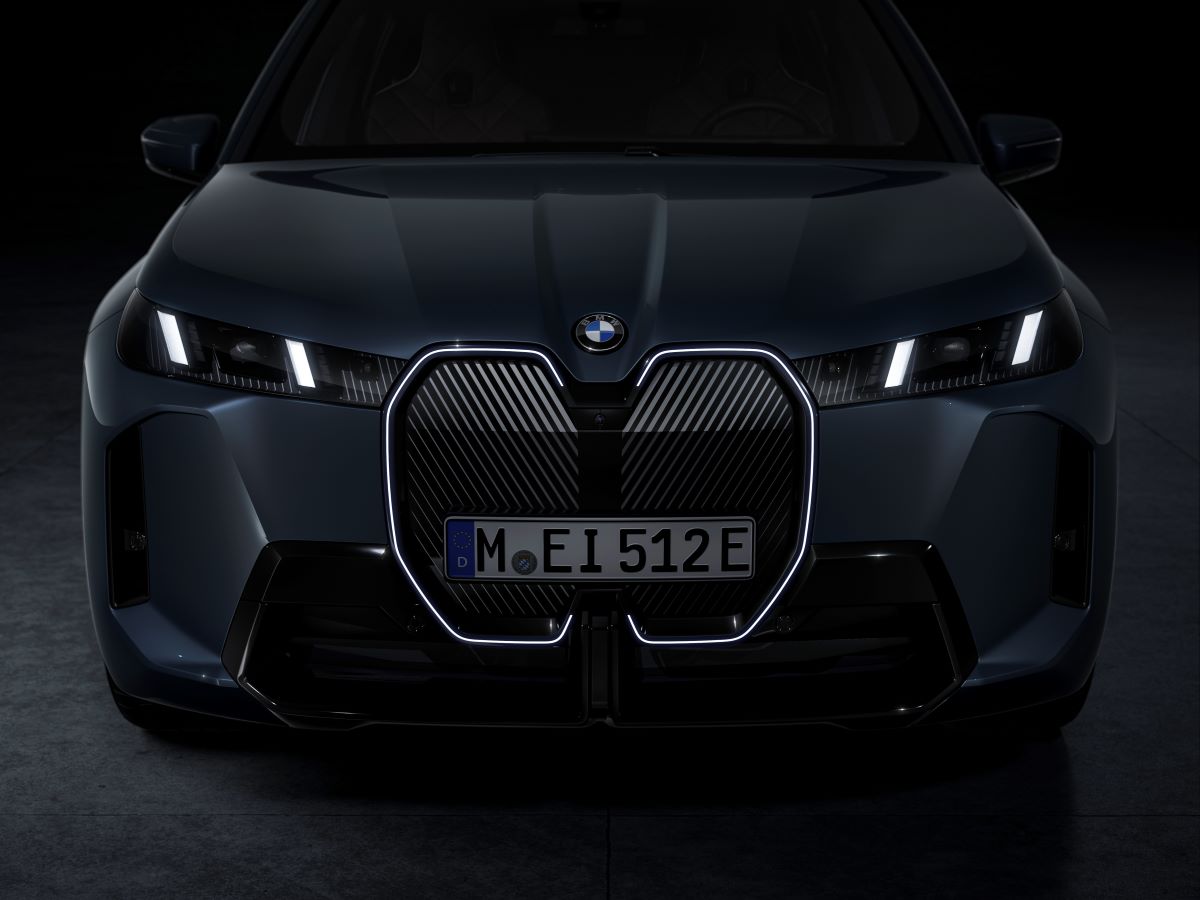 新款BMW iX雖是小改款，但性能與效能堪比大改款！ - Yahoo汽車機車