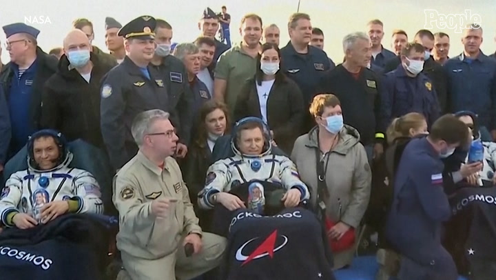 NASA Astronaut and Father of 4 Returns to Earth from Record-Setting 371 ...