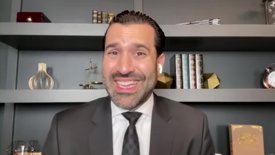 Legal experts anticipate Trump will 'drag out' trial - Yahoo News UK