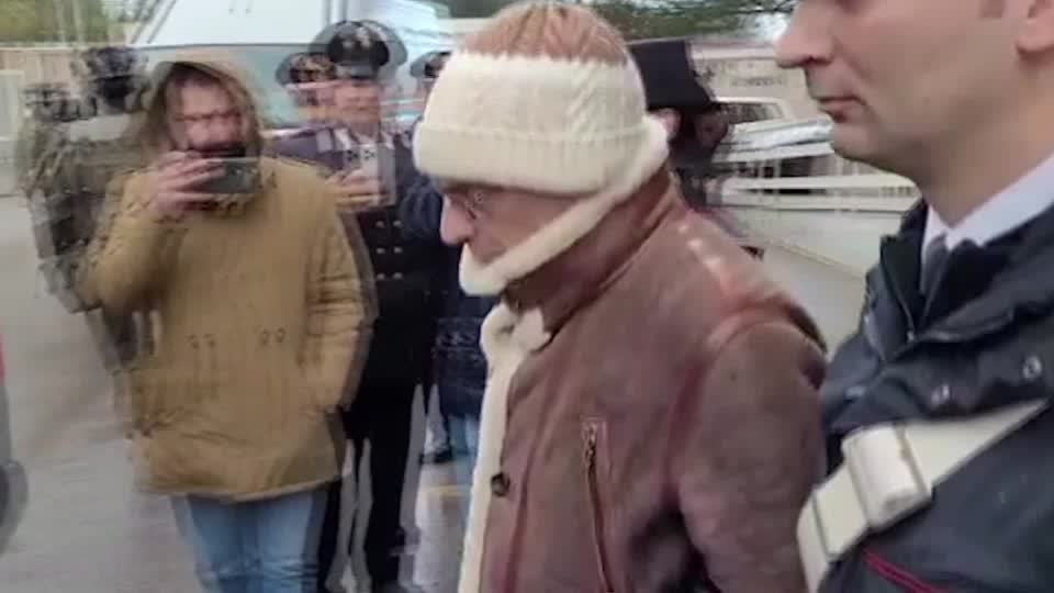 Police in Sicily arrest most wanted mafia boss