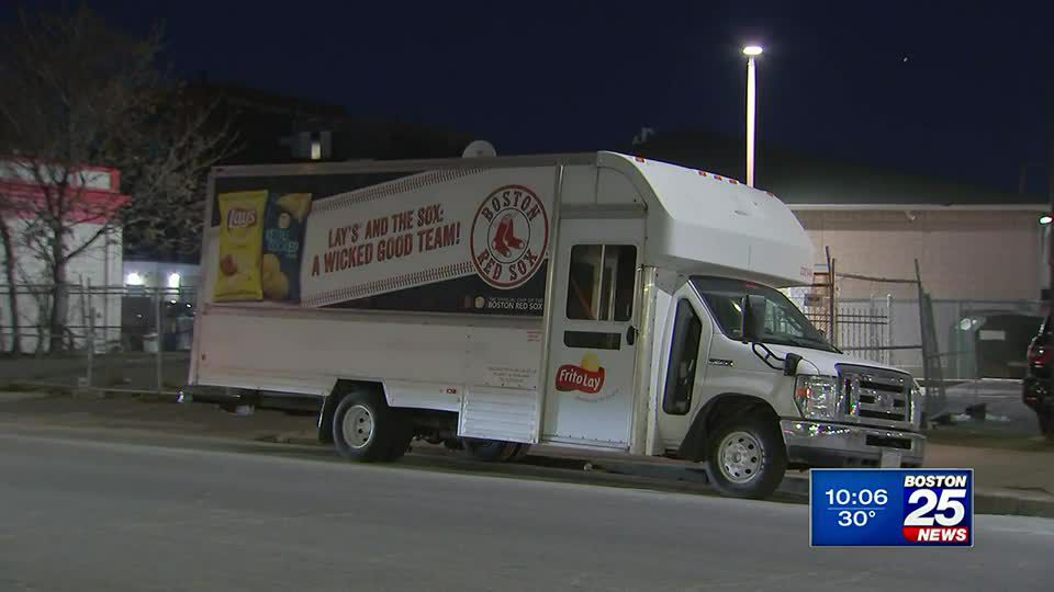 Knife-wielding suspect crawls into Frito Lay truck, stabs driver at ...