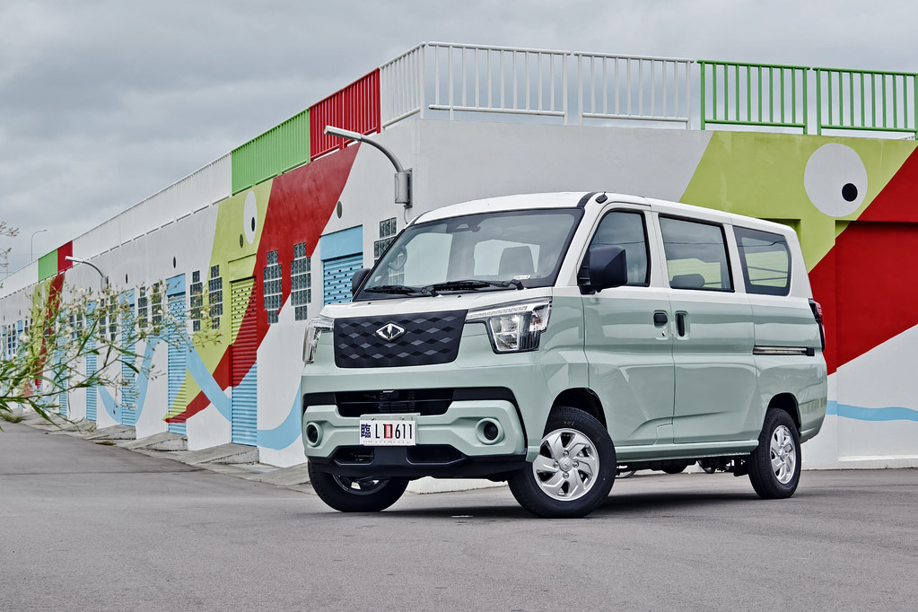 Level 2等級的商用車CMC J Space 5人豪華型廂車試駕