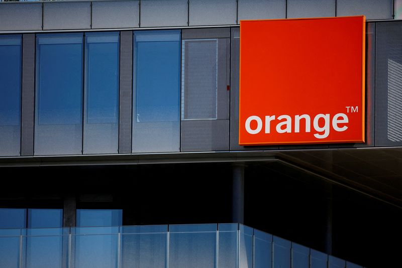 Competencia de la UE advertirá a Orange y MásMóvil sobre su fusión