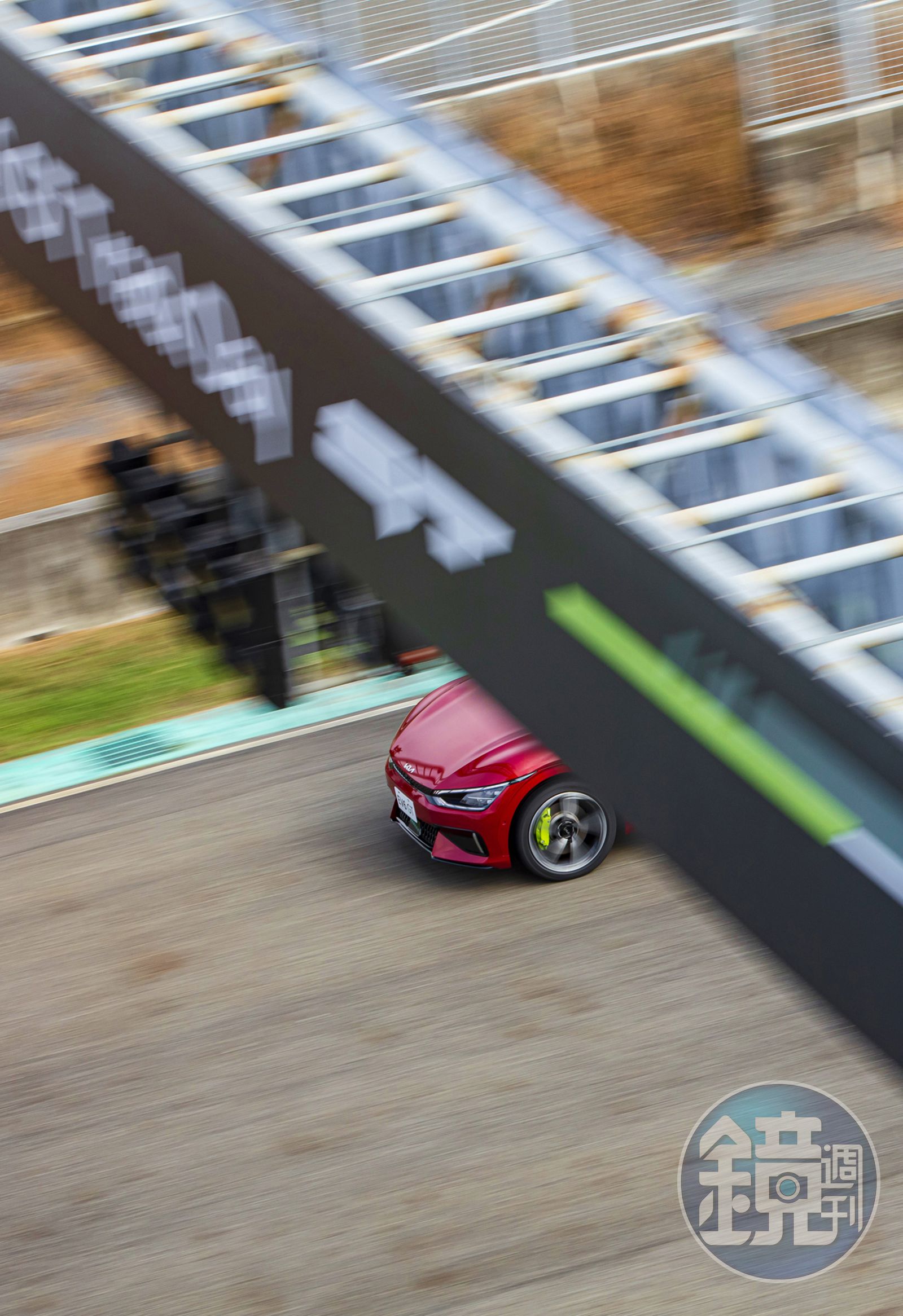 【鏡試駕】虎嘯大鵬灣！KIA EV6 GT - Yahoo汽車機車
