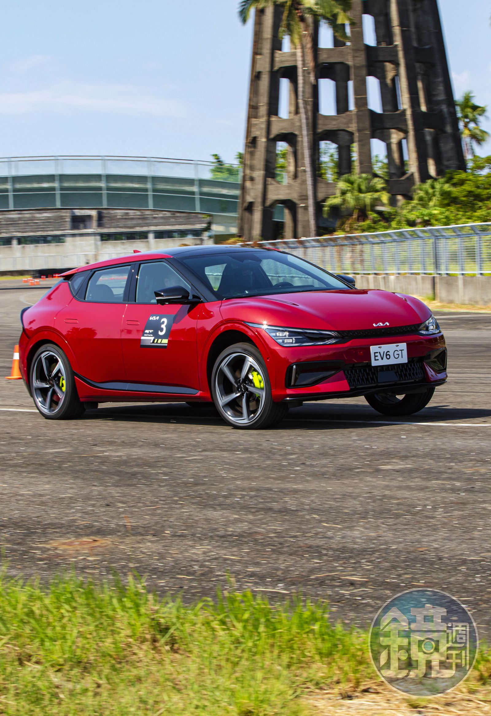 【鏡試駕】虎嘯大鵬灣！KIA EV6 GT - Yahoo汽車機車