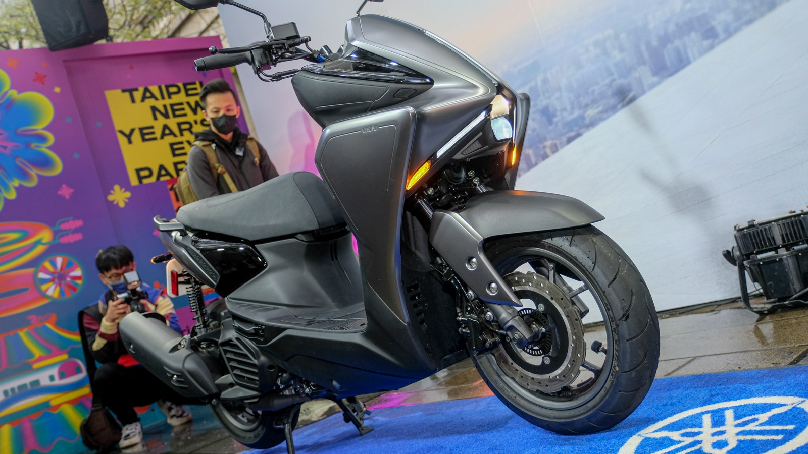 11.8 萬買 Yamaha Augur 划算嗎？光是頭燈可能就讓你驚艷無比！ - Yahoo奇摩汽車機車