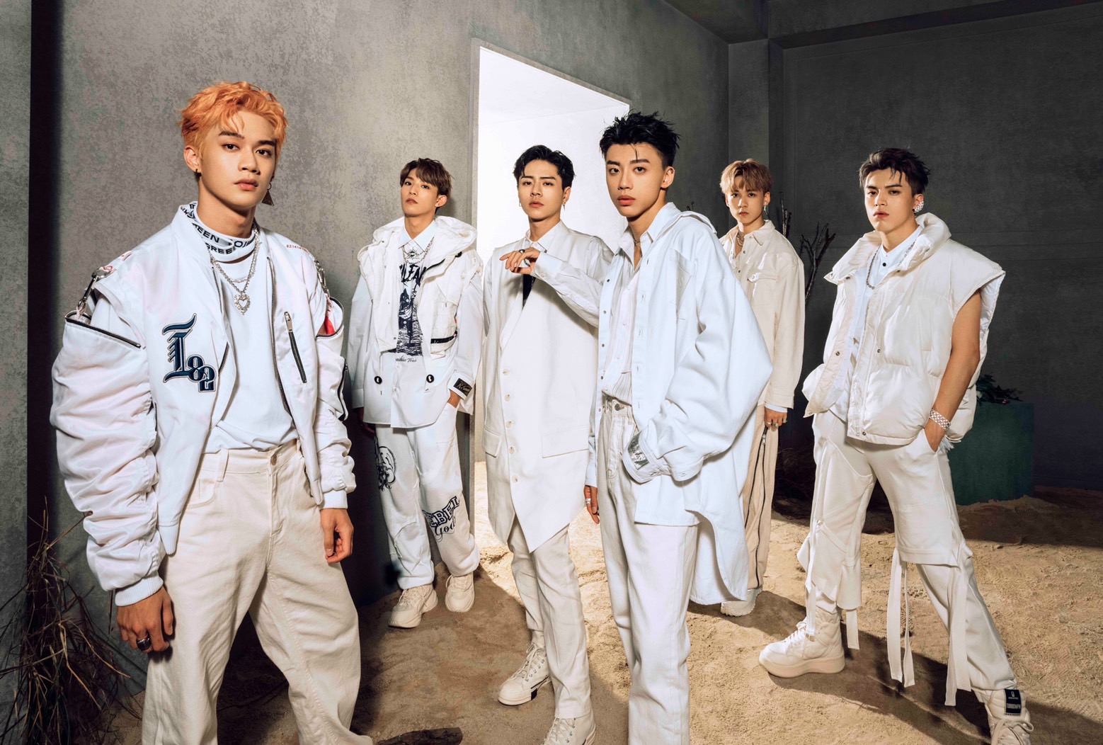 《原子》Ozone出道單曲要來了！佳辰竟遭爆「唱一唱突然淚崩」 祖安心疼曝內幕 - Yahoo汽車機車