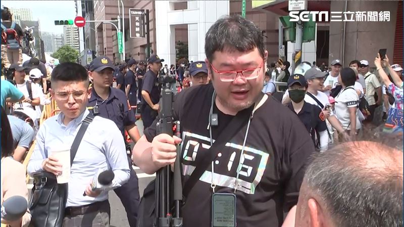 柯文哲號召小草519上街頭！四叉貓也來朝聖了 現場嗨喊破4000人