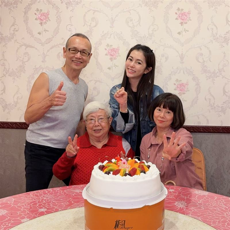 任容萱曝外婆104歲長壽秘訣！這3件事最重要 網讚嘆保養超好