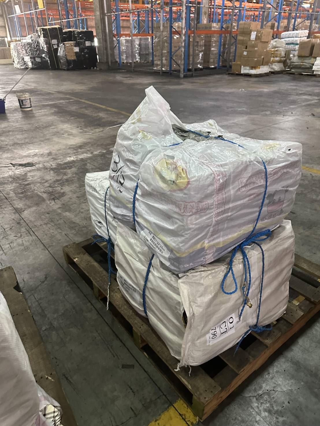 不肖警走私5000條加熱菸販售牟暴利 LV、香奈兒勞力士錶假貨逾3.2億