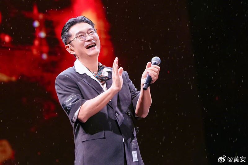 黃安宣布「已經出家」！突曬62歲真面認差很大：老了不上相了