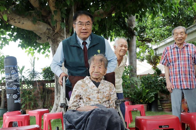 台南最老人瑞112歲 《瘋女18年》原型人物胞妹「也好姑婆」黃烟辭世