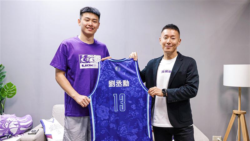 TPBL／選秀完2天簽約！「狀元」劉承勳披13號球衣加盟攻城獅