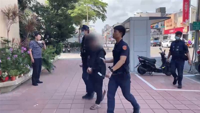 快訊／借5000元「覺得被侮辱」！高雄男水果刀猛插好友送醫不治