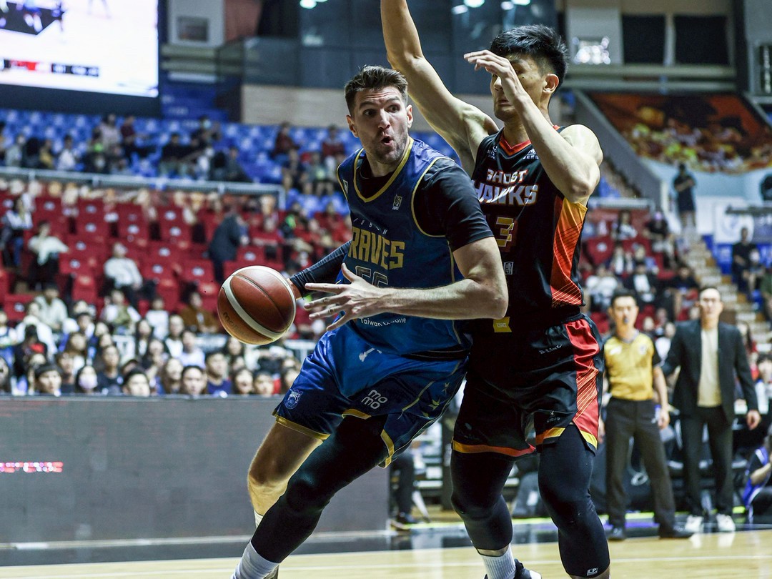 PLG》威希灌籃一吐悶氣勇士大勝獵鷹晉級總冠軍戰 古毛唯嘉、白薩難掩情緒落淚