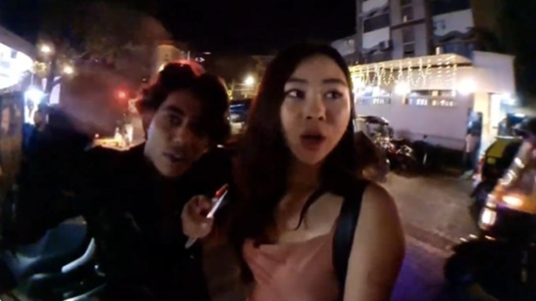 韓國正妹遭公然騷擾！ 印度男子試圖強吻、拉上車 - Yahoo奇摩汽車機車