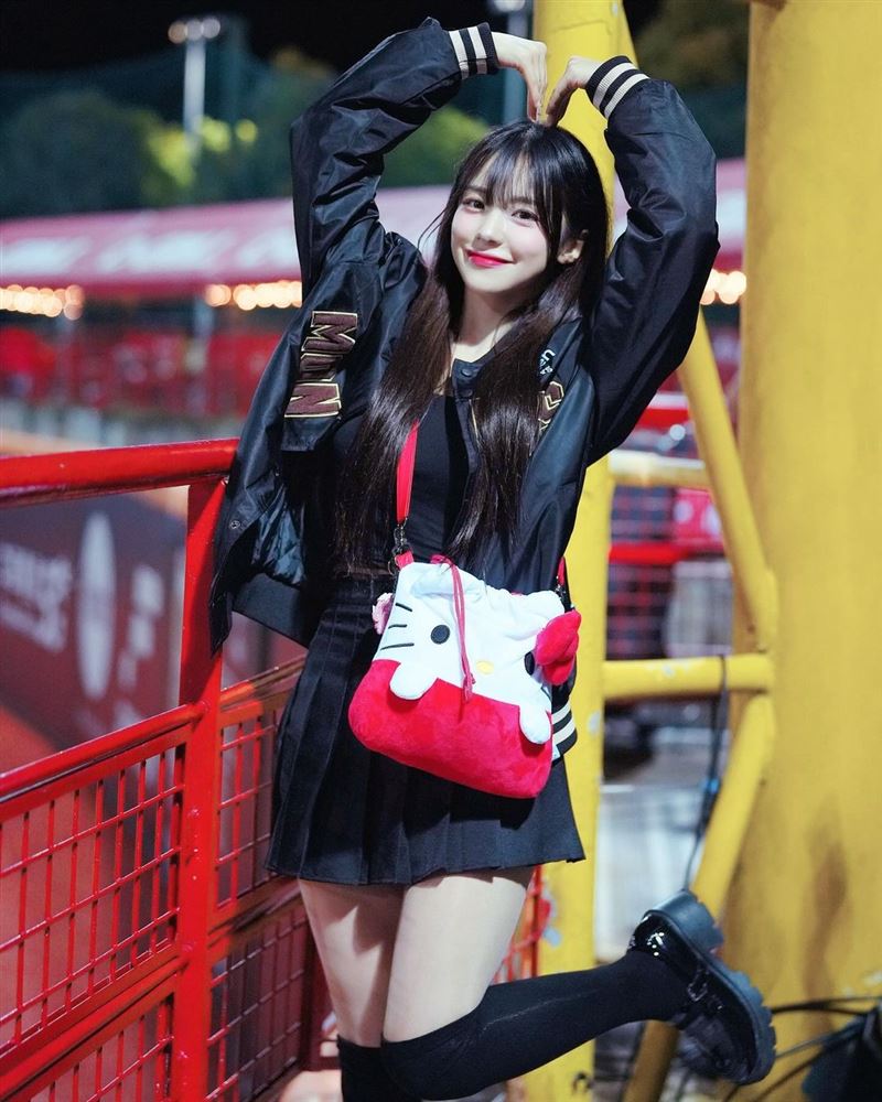 李多慧見面會挨轟貴！他傻眼柯文哲演唱會「8800沒得拍照」：誰盤？