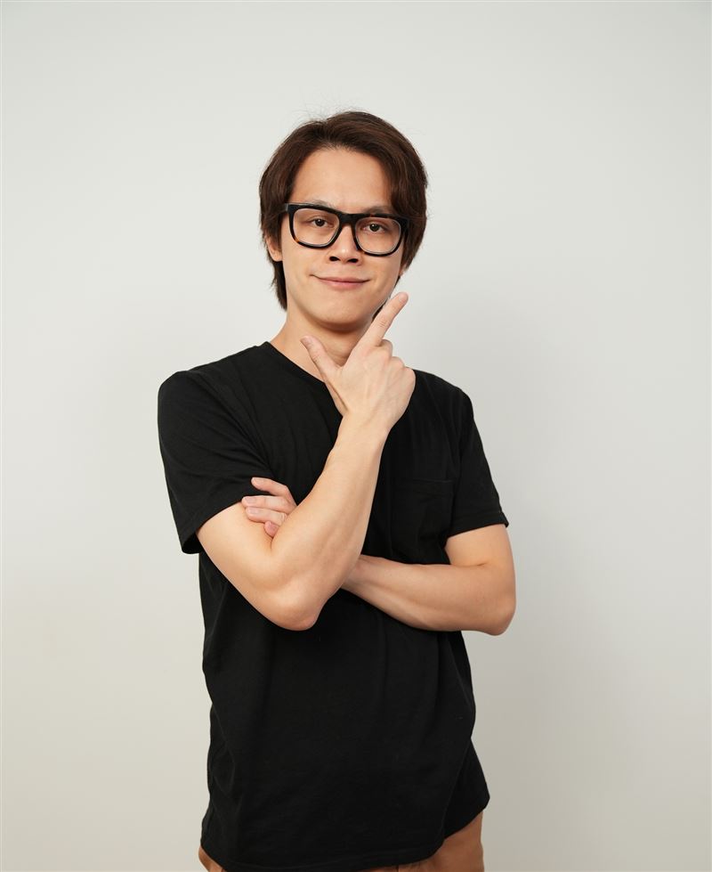 HowHow突放黑白照「剛打完全身麻醉」！經紀人曝現況 - Yahoo奇摩汽車機車