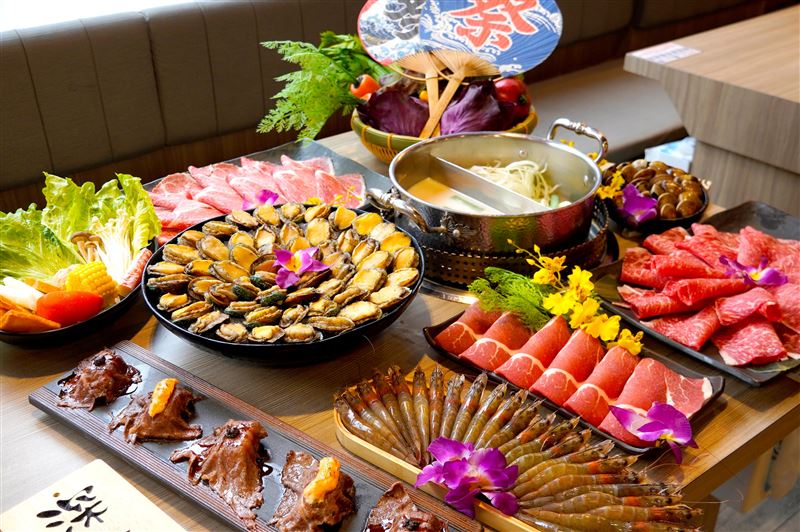 馬辣身分證有「205」鮑魚、帆立貝吃到飽 這家對中4個1現折1111元