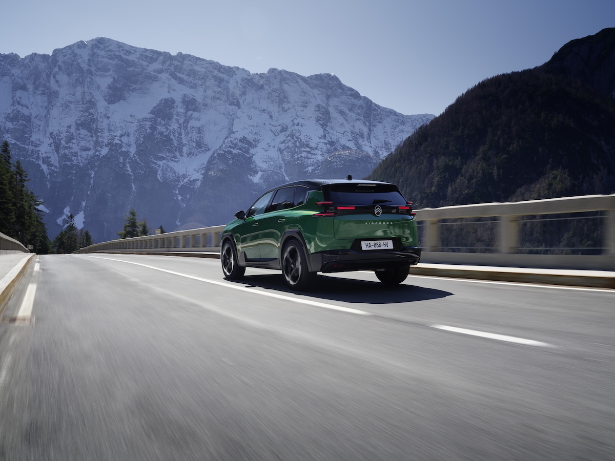 搭載新STLA MEDIUM模組化平台、提供 MHEV/PHEV/BEV 三種動力，Citroën C5 AIRCROSS 大改款亮相！ - Yahoo汽車機車